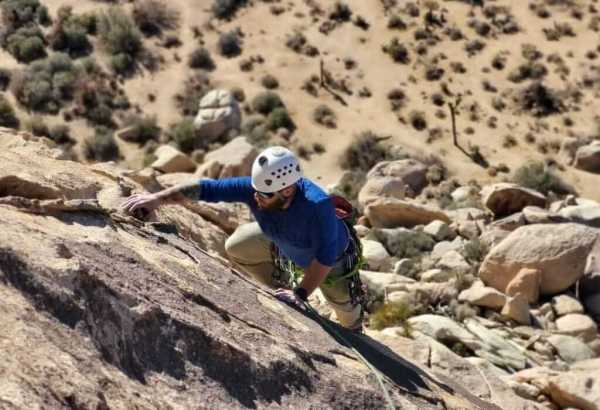 Individual & Small Groups rock climbing - Joshuatreelizard